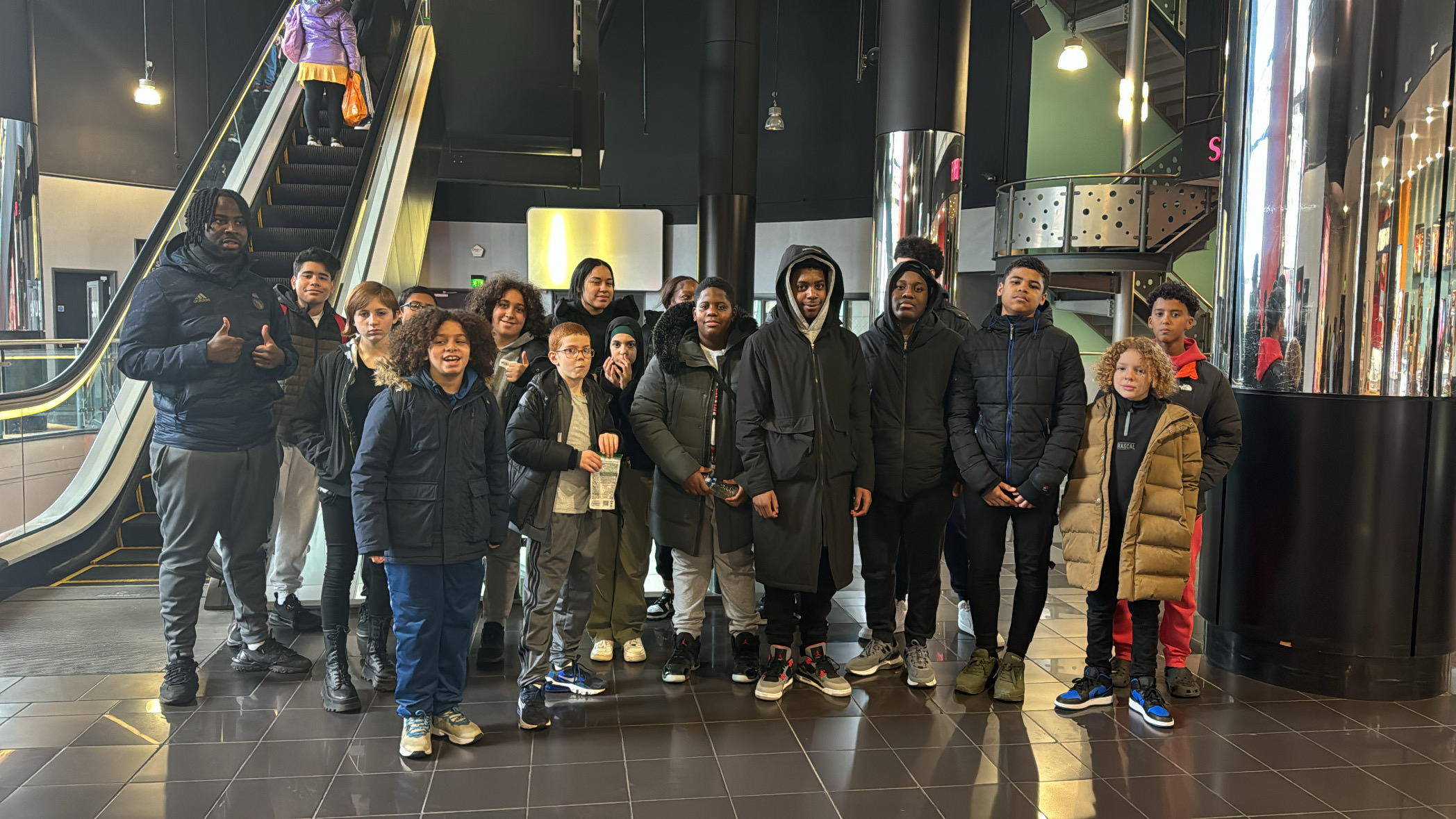 Homepage | Lives Not Knives